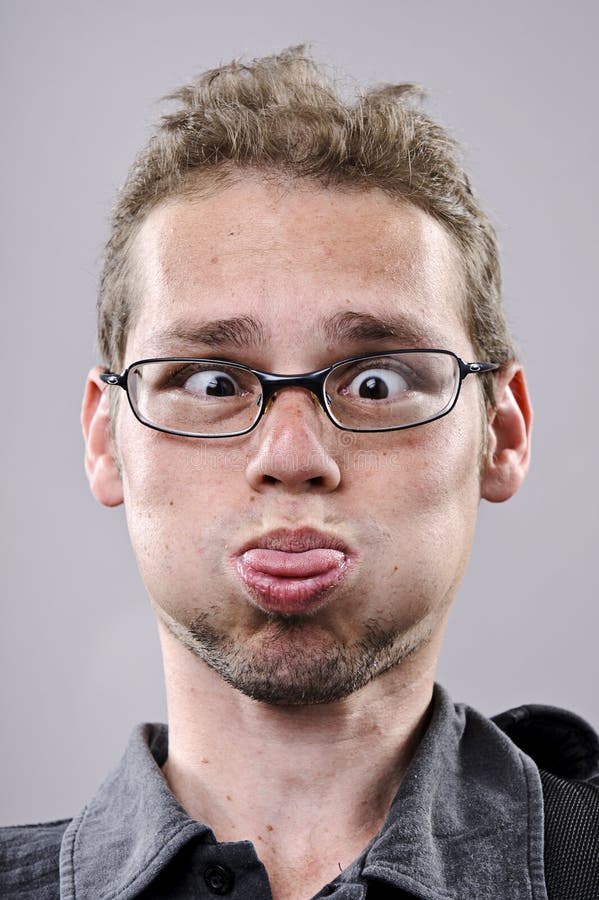 Dummes lustiges Gesicht stockfoto. Bild von sonderkommando - 16573528