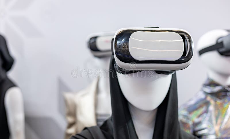 Dummy Virtual Reality Glasses Mannequins Wearing Stock Photos - Free ...