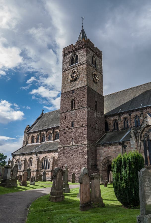 Cemetery at Dunblane Cathedral Stock Photo - Image of epitaph, turret ...