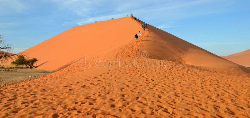 Dune 45 editorial stock image. Image of sossuvlei, tourist - 87030879