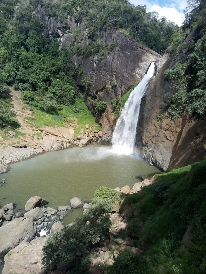 Dunhinda Waterfall Sri Lanka Stock Image - Image of rapid, water: 188357583