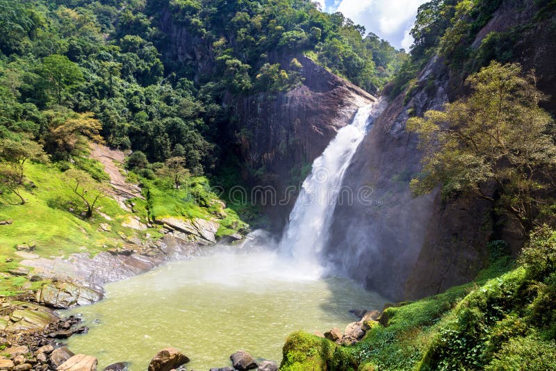 Dunhinda Waterfall in Sri Lanka Stock Photo - Image of asia, flowing ...