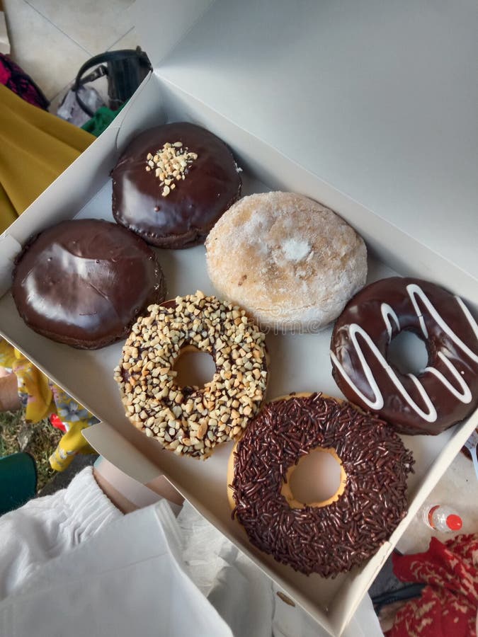 Dunkin& X27; Donuts for Life Stock Photo - Image of life, donuts: 268265030