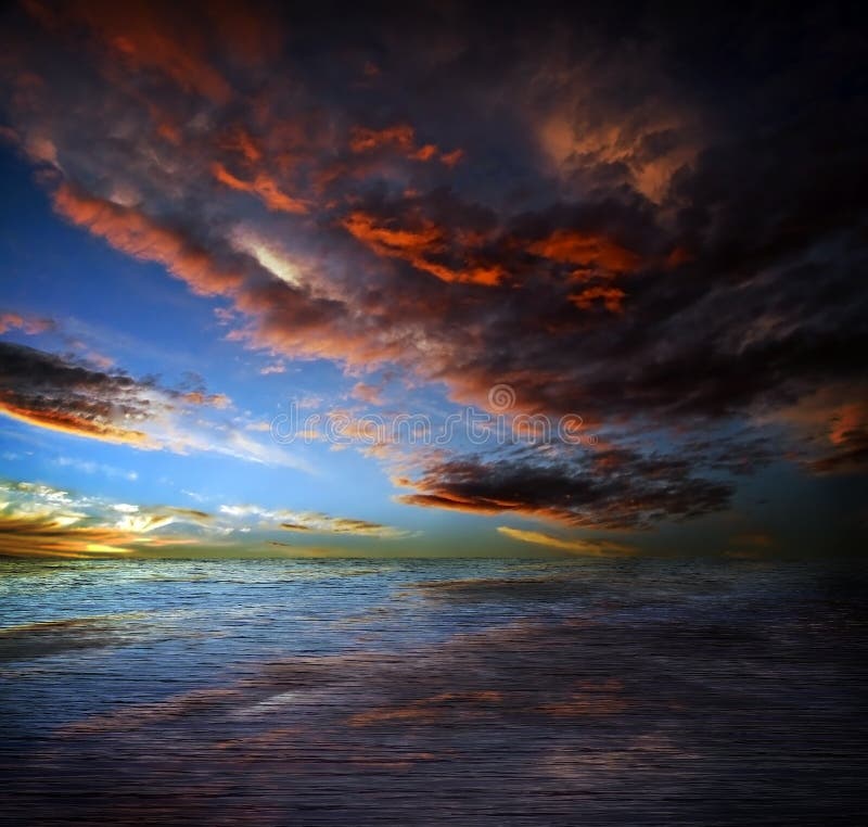 287,923 Dunkles Meer Stock Fotos - Freie & Royalty-Free Stock Fotos von ...