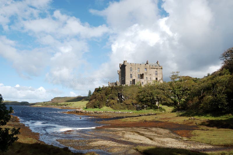 Dunvegan Castle stock image. Image of tartan, mortar, mcleod - 466305