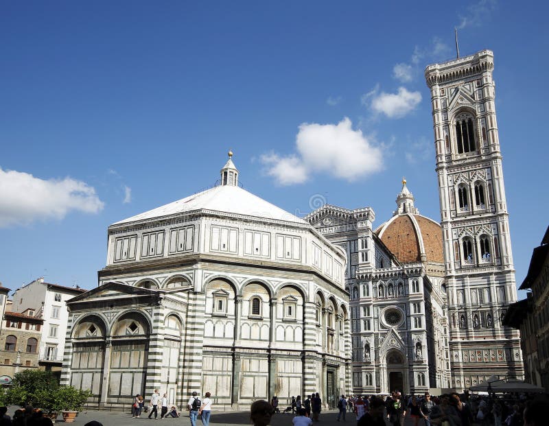 Duomo and Baptistery of Florence Editorial Stock Image - Image of ...