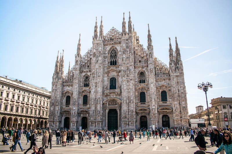 Duomo Di Milano , Dome O Milan Editorial Photography - Image of city ...
