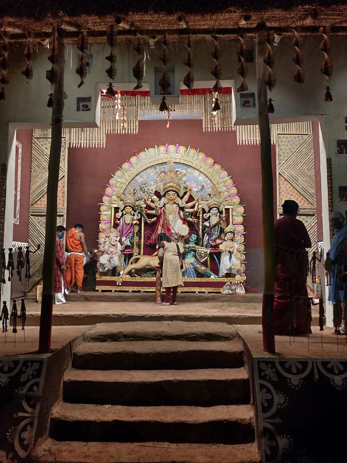 Durga Thakur during Durga Puja Editorial Stock Photo - Image of puja ...