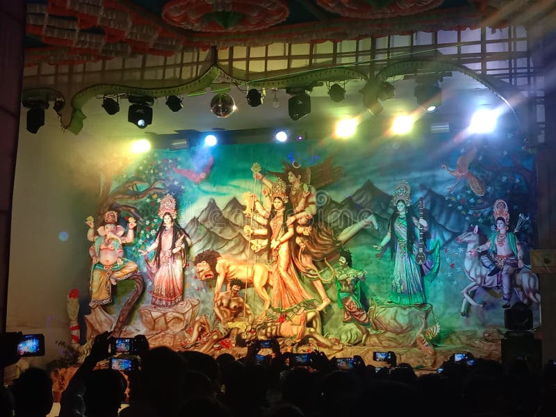 Durja pujo temple view editorial photo. Image of crowd - 261863436