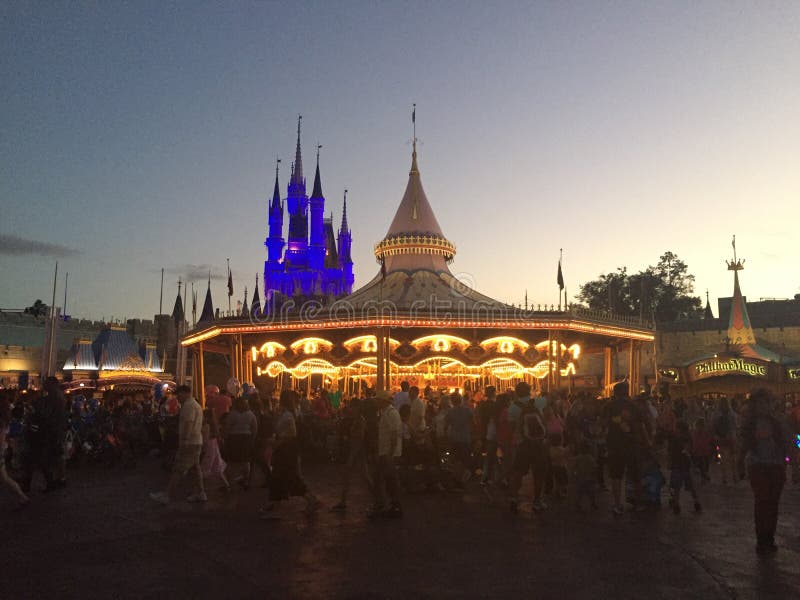 Dusk at the Magic Kingdom editorial image. Image of magic - 85159520