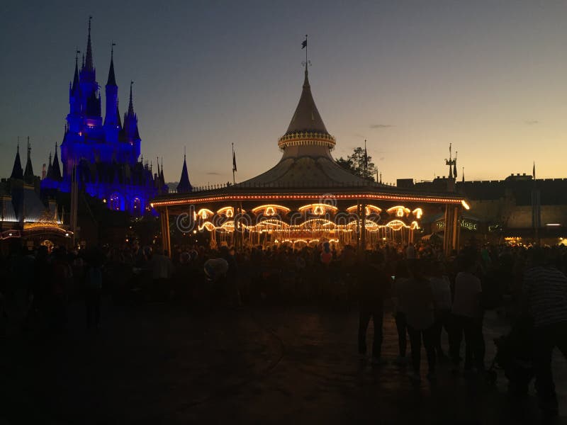 Dusk at the Magic Kingdom editorial photo. Image of excitement - 85159776