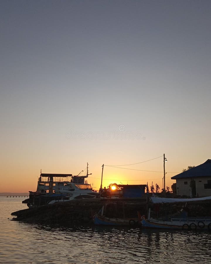 Dusk in Nirvana Island editorial photography. Image of regency - 261862297