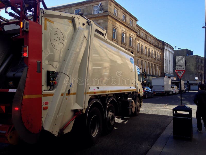Dustin lorry editorial photo. Image of lorry, waste, white - 51958491