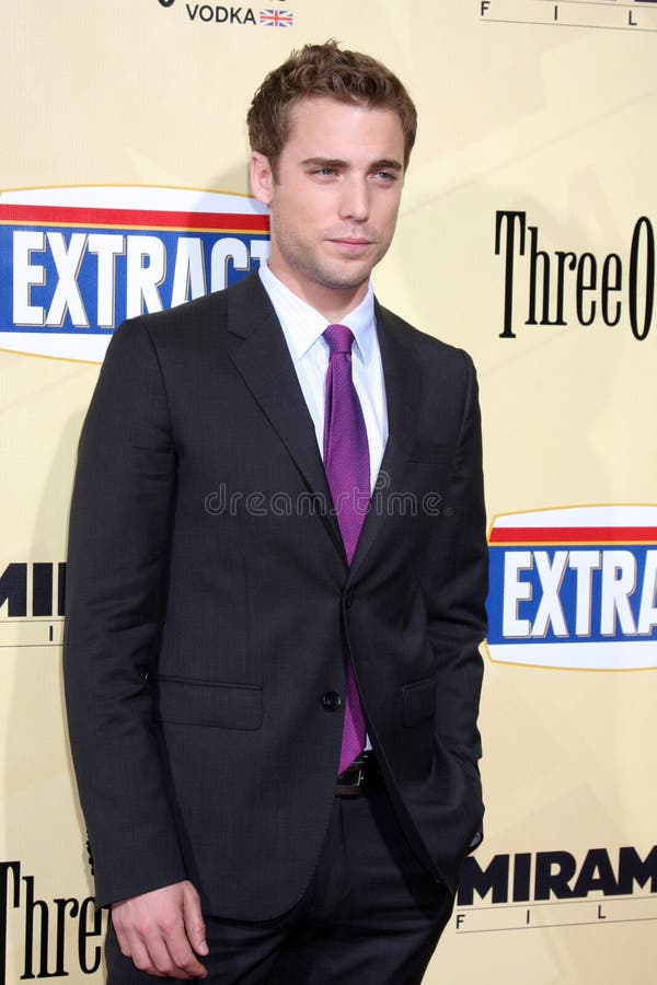 Dustin Milligan editorial photography. Image of milligan - 38021387