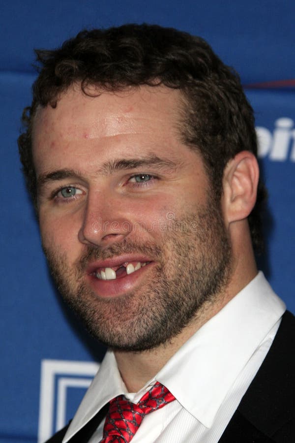 Dustin Penner redactionele stock foto. Image of ruimte - 26286853