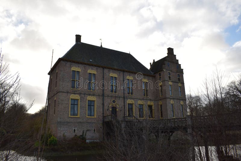 Dutch castle Vorden stock photo. Image of trees, bridge - 135653218