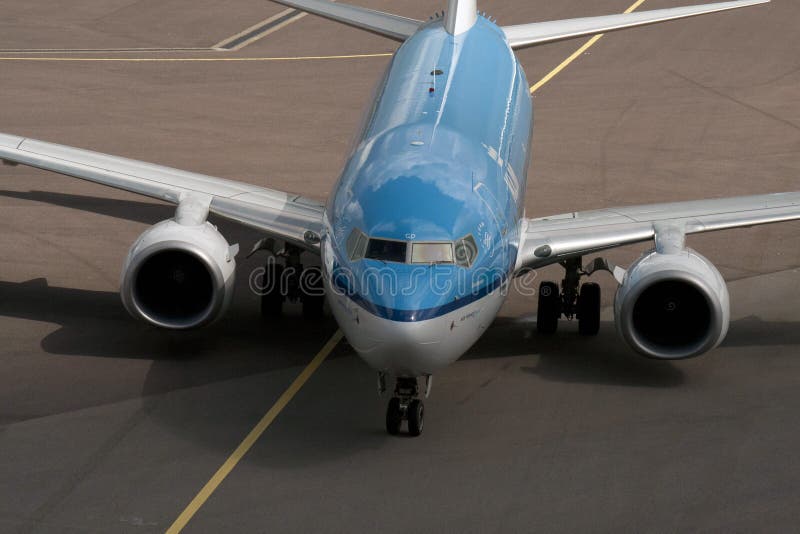 Dutch Klm airplane editorial photo. Image of north, travel - 35071371