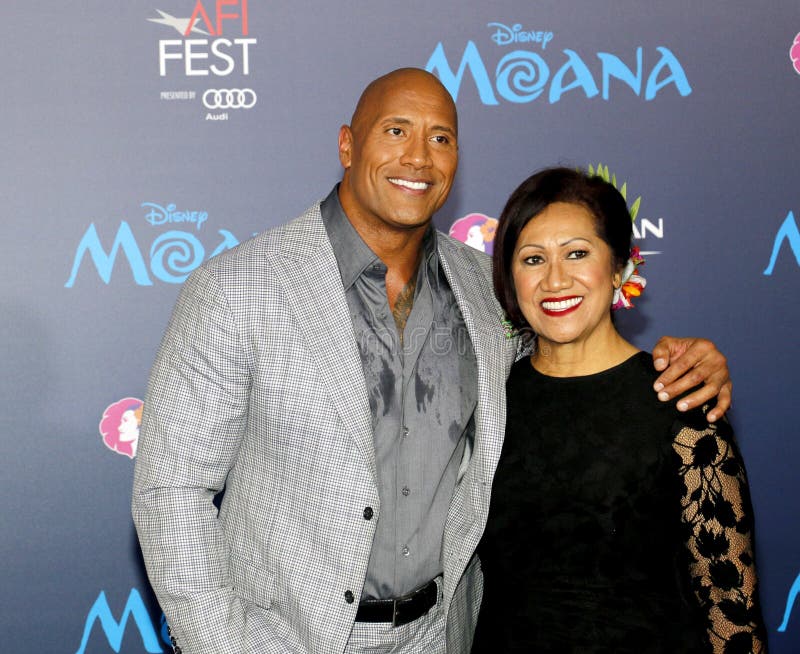 Dwayne Johnson Und Ata Johnson Redaktionelles Stockfotografie - Bild ...