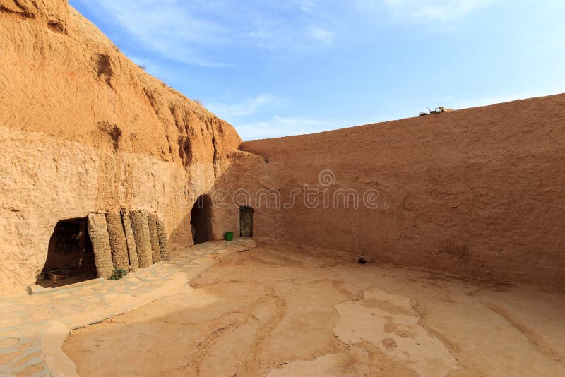 Berber Hut in the Sahara Desert. Stock Photo - Image of standing, wall ...