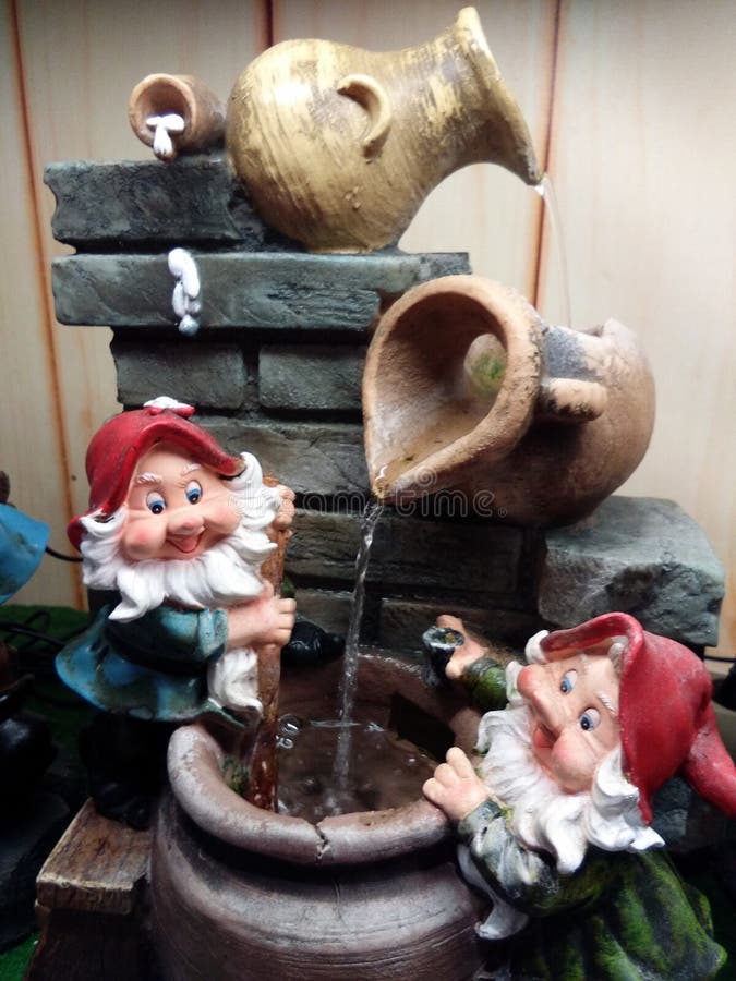 Dwerg stock foto. Image of grappig, dwerg, familie, klein - 117491896