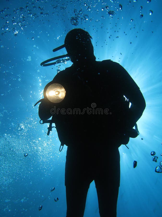 Dykare I En Dykningdräkt Och Hjälm Som är Klara Att Dyka Fotografering ...