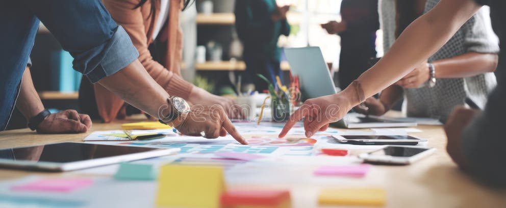 The Dynamic Collaboration of a Team during a Creative Brainstorming ...