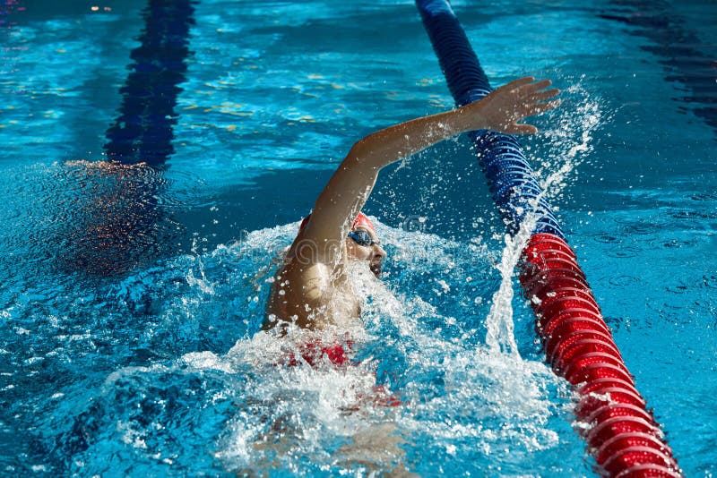 Dynamic Image of Young Man, Swimmer in Cap and Goggles in Action ...