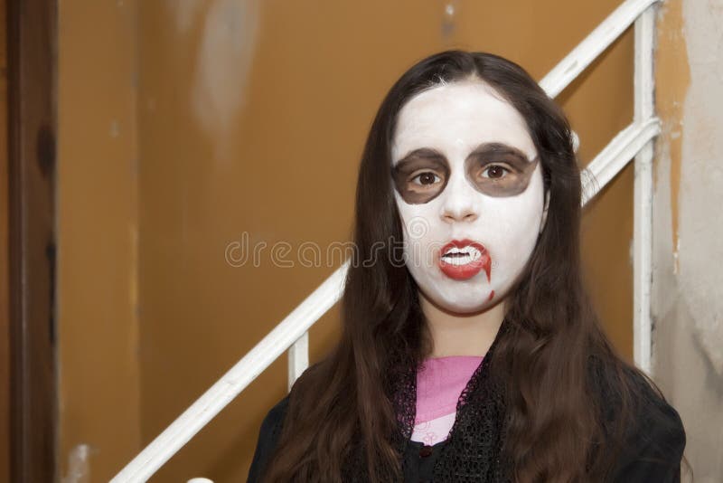 Dziewczyna wampir zdjęcie stock. Obraz złożonej z styl - 16749648