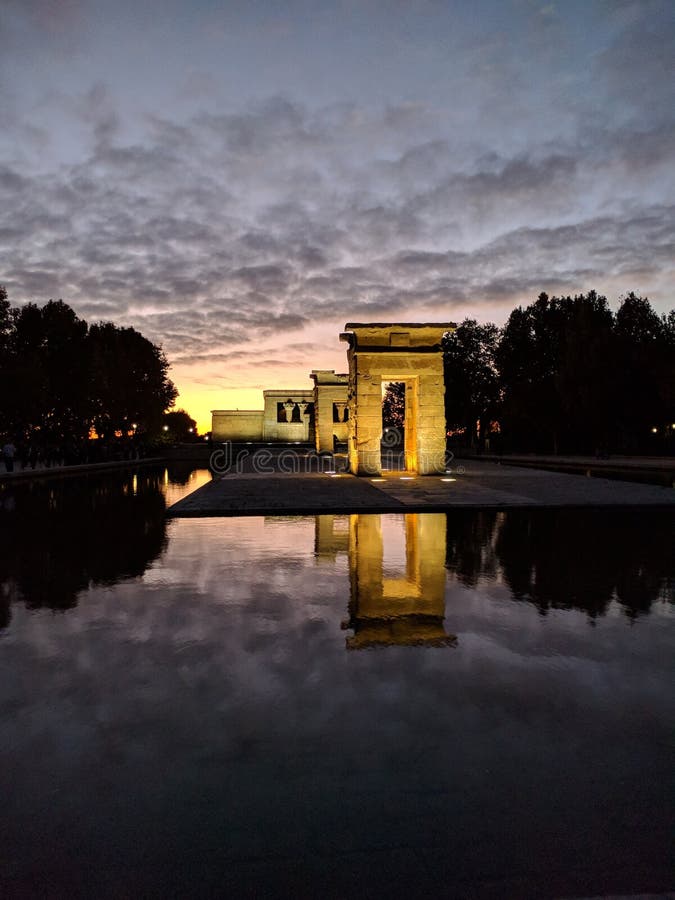 Templo De Debod, Parque Del Oeste, Madrid, España Foto de archivo ...