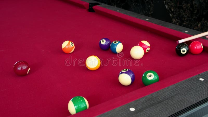 Playing the Pool-billiard Game on Red Baize Table 影视素材 - 视频 包括有 细分, 皮夹子 ...