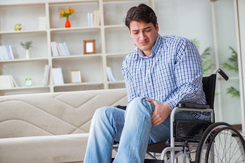 The Disabled Young Man Suffering at Home 库存照片 - 图片 包括有 程序, 全能: 115321978