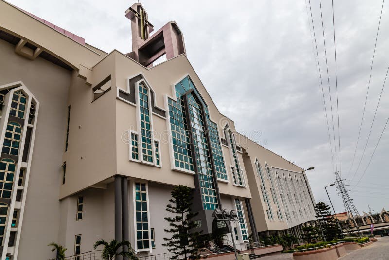 Main Entrance To the New Auditorium of Deeper Life Bible Church Gbagada ...