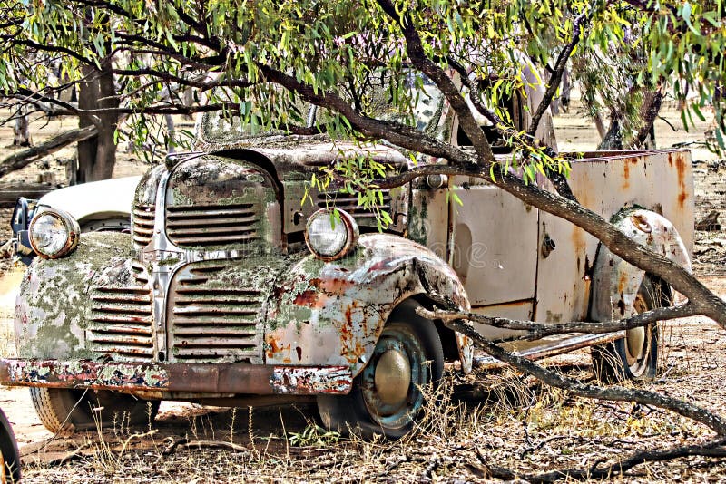 Rusty Old Ute fotografia stock. Immagine di veicolo - 134738666