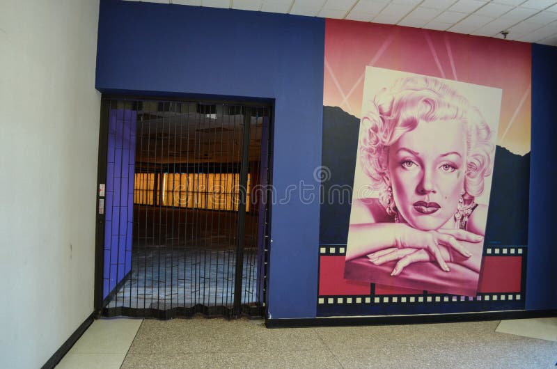 Abandoned Building Retail Store of What is Left of an Old Hollywood ...