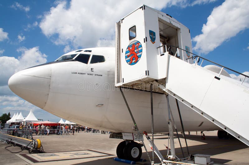 E-3 Sentry radarplane editorial image. Image of plane - 18139095