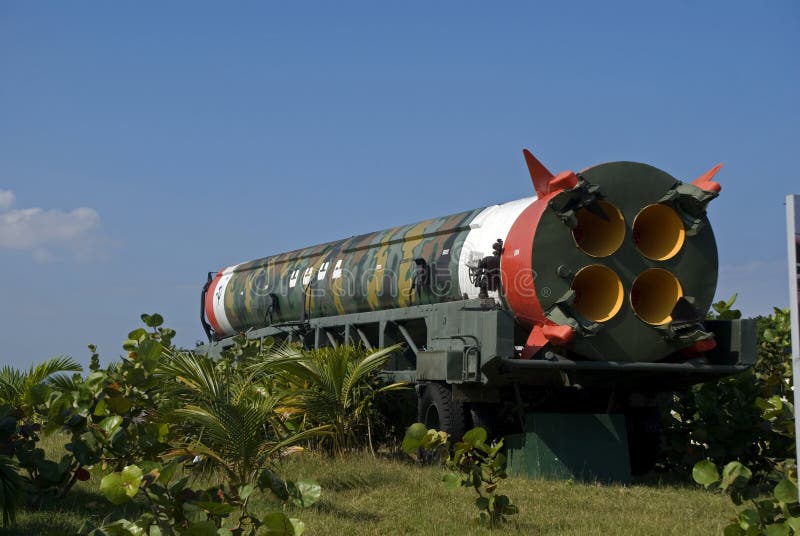 Twee Raketten Met Een Kernkop Klaar Te Lanceren Stock Foto - Image of ...