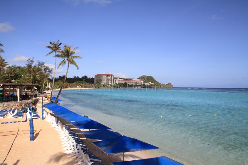 Playa en la isla de Guam foto de archivo. Imagen de arena - 41646268