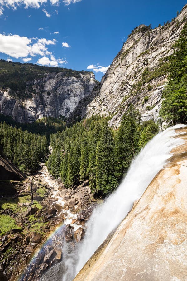 Vernal Fall in Yosemite National Park, California, USA. Fotografia ...