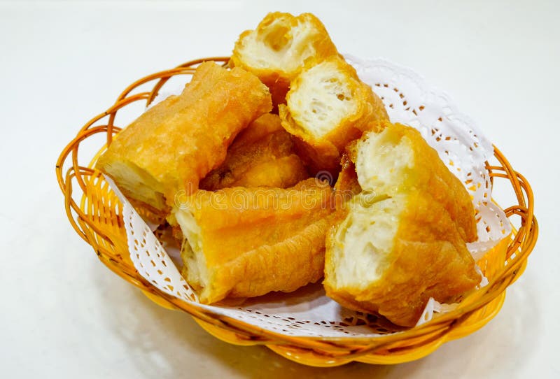 Beignet chinois photo stock. Image du gourmet, délicieux - 5888904