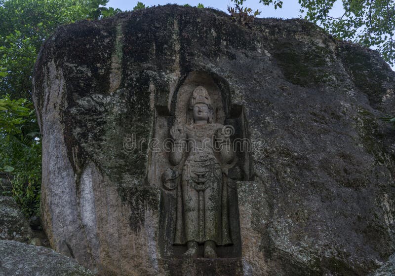 Ancient Holy Buddhist Sculpture Kushta Raja Gala 库存图片 - 图片 包括有 金黄, 发芽 ...
