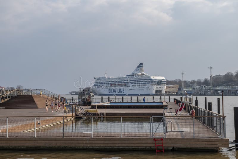Cruise Ferry in Helsinki Harbor, Finland 图库摄影片 - 图片 包括有 轮渡, 芬兰语: 146475172