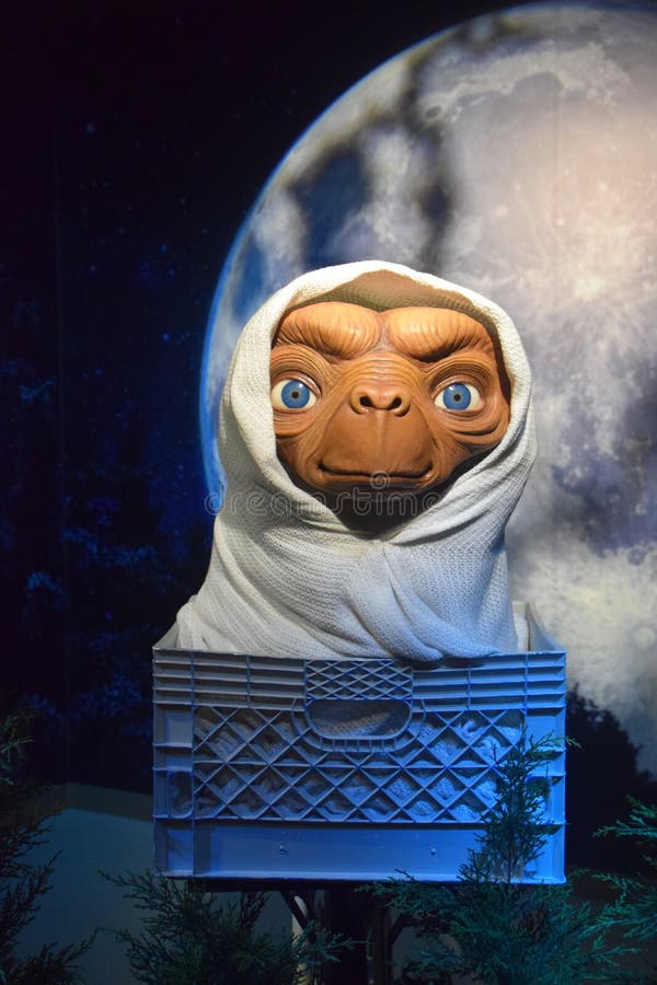E.T. the Extra Terrestrial Alien Editorial Photography - Image of ...