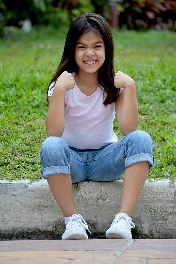 Upset Cute Diverse Tween imagem de stock. Imagem de juventude - 144106199