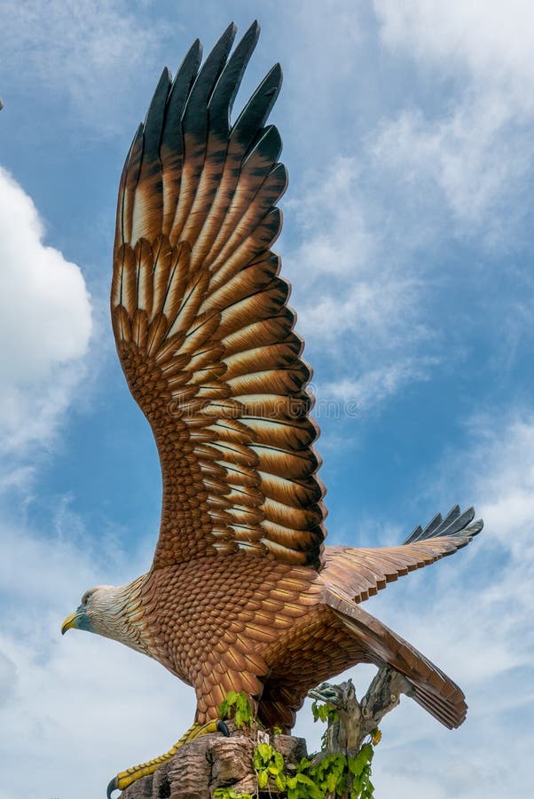 Eagle Statue on Eagle Square, Kuah Stock Photo - Image of island ...