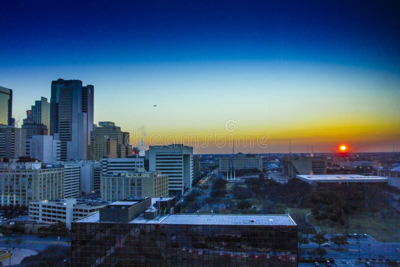 Early Morning Over Dallas, Texas Editorial Photo - Image of landmark ...