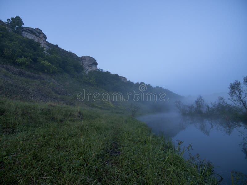 Early Morning in a River Gorge Stock Image - Image of mist, foggy: 26084559