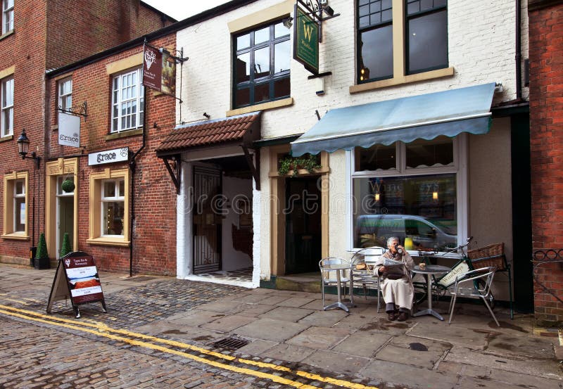 Early Morning in Small UK Town Editorial Stock Image - Image of morning ...