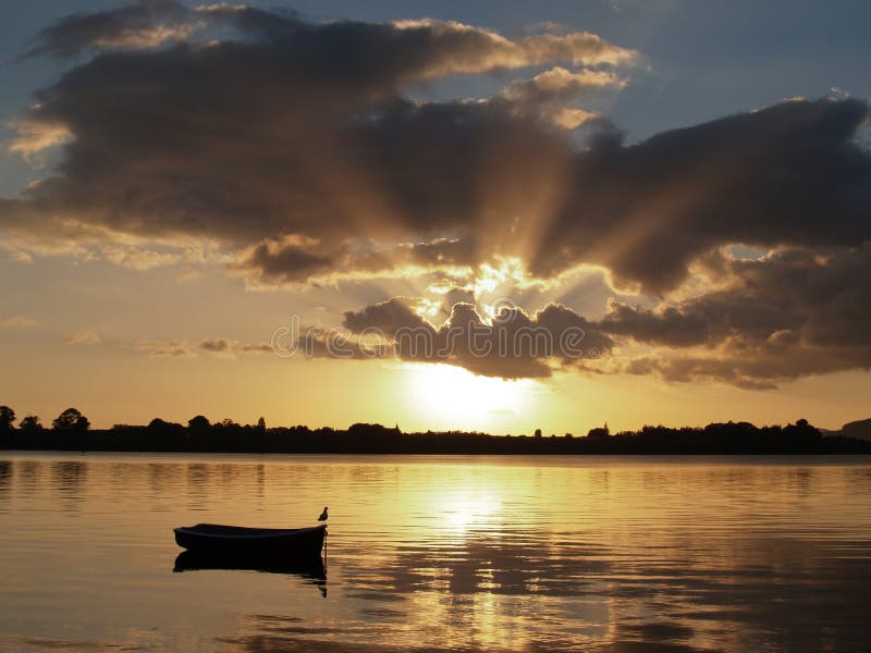 Early Morning Sunburst - Daybreak Over the Bay. Stock Image - Image of ...