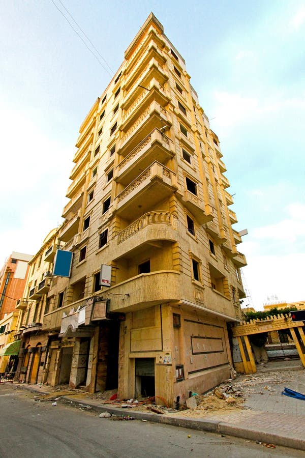 Earthquake building stock photo. Image of insurance, seism - 14174950