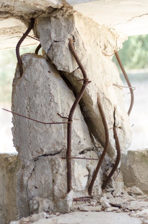 Earthquake Damage Failure Column Stock Image - Image of destruction ...